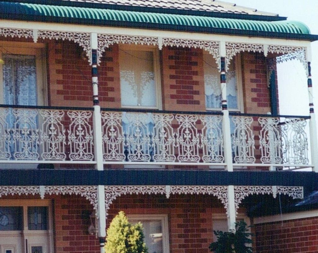 Georgian Balustrade – Single Sided Newel – Chatterton Lacework