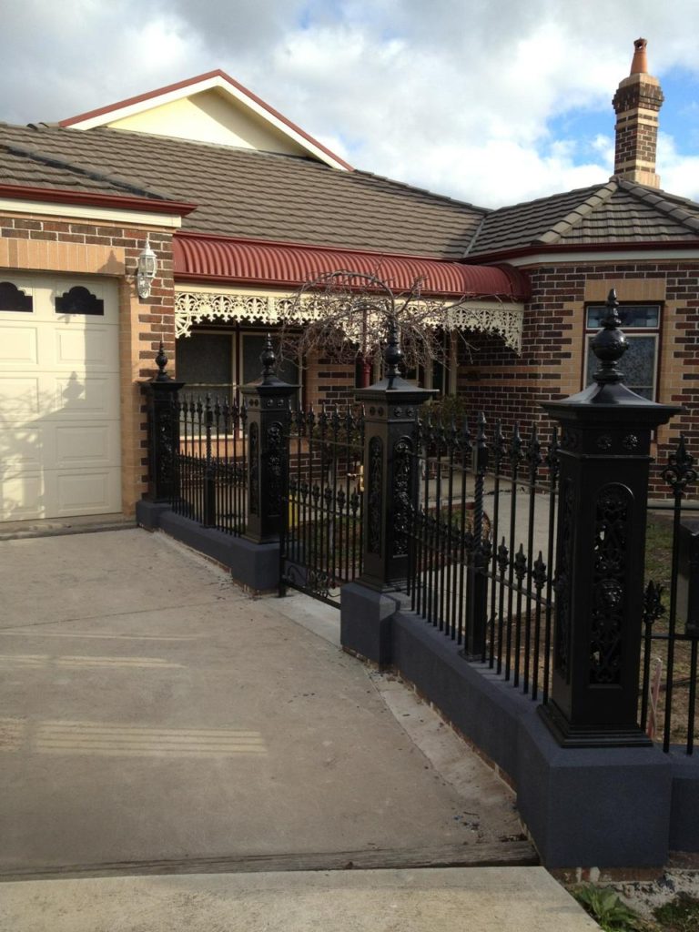 Lion Post Heritage Fence and Gate Post – non rust aluminium ...